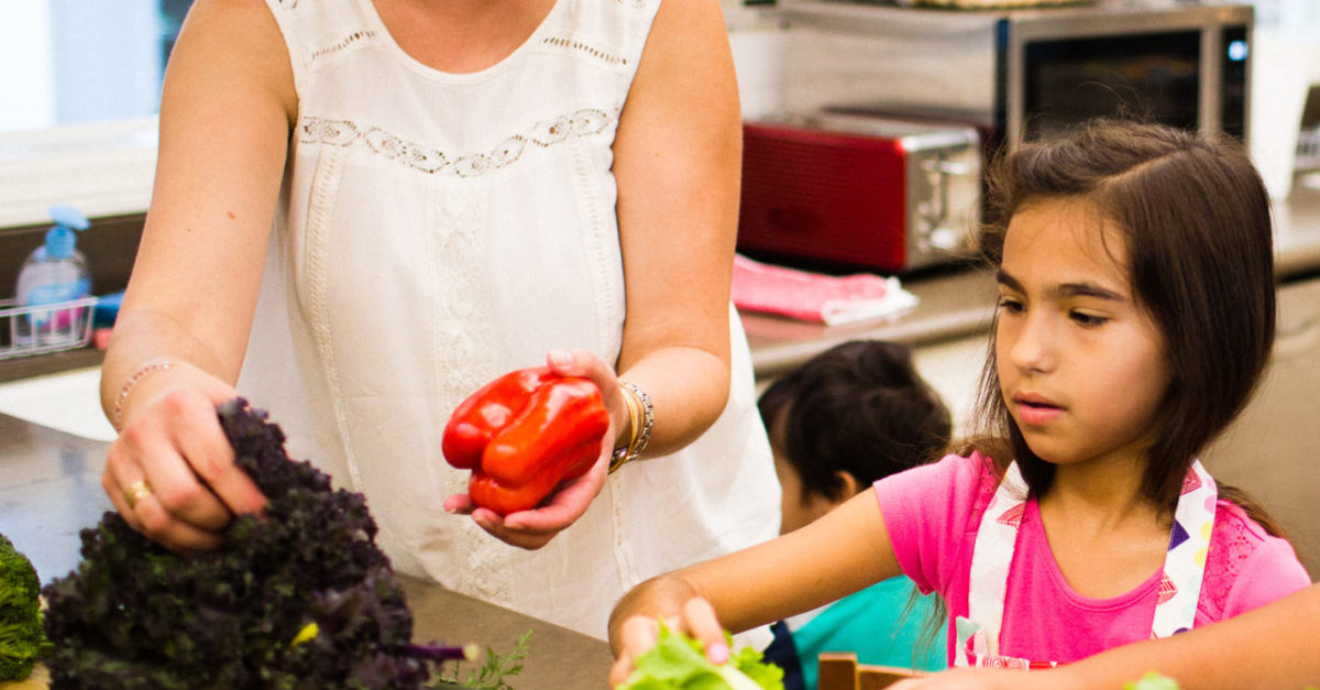 5 tips to help children with autism and feeding difficulties