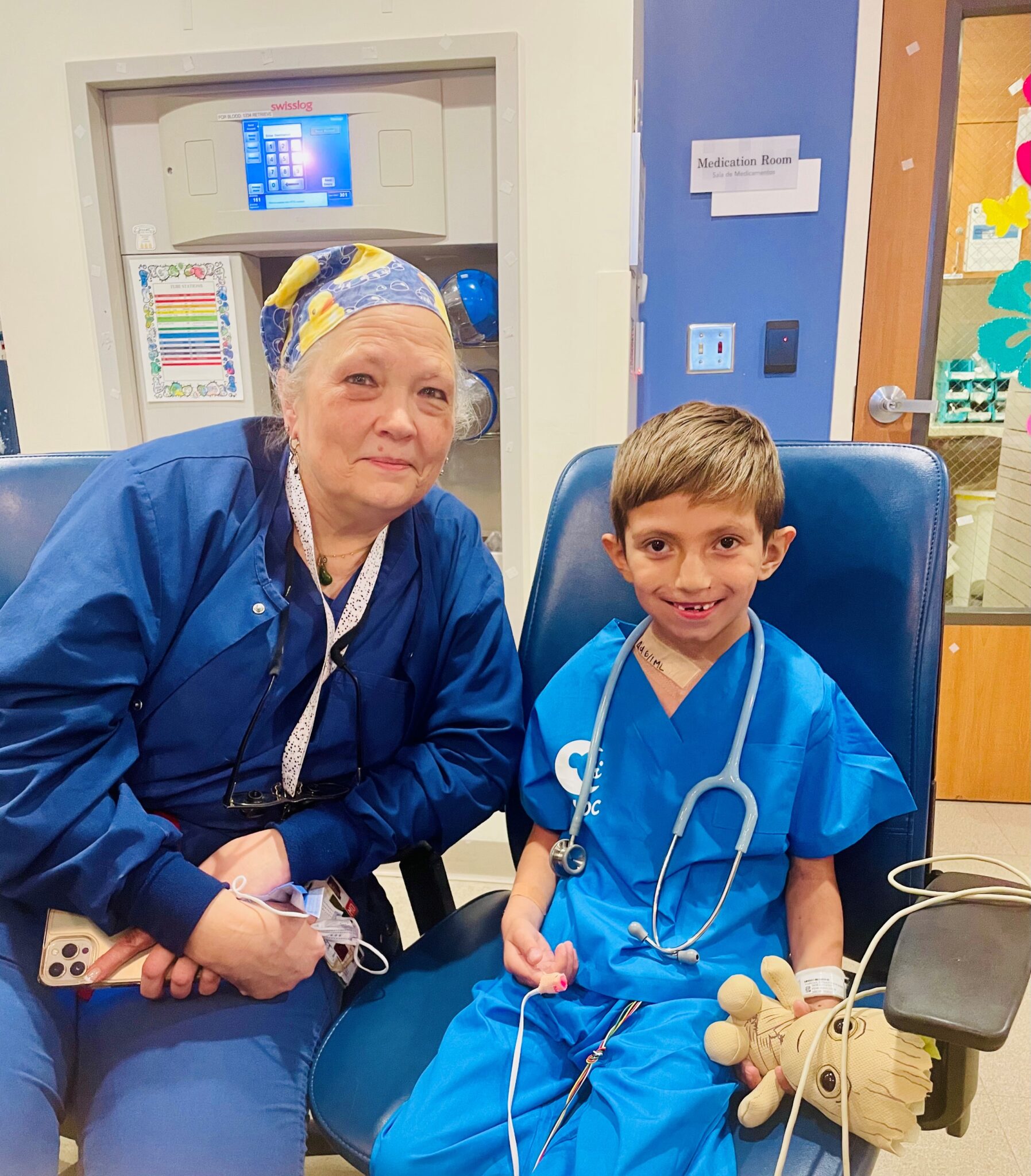 CHOC throws surprise kindergarten graduation for patient